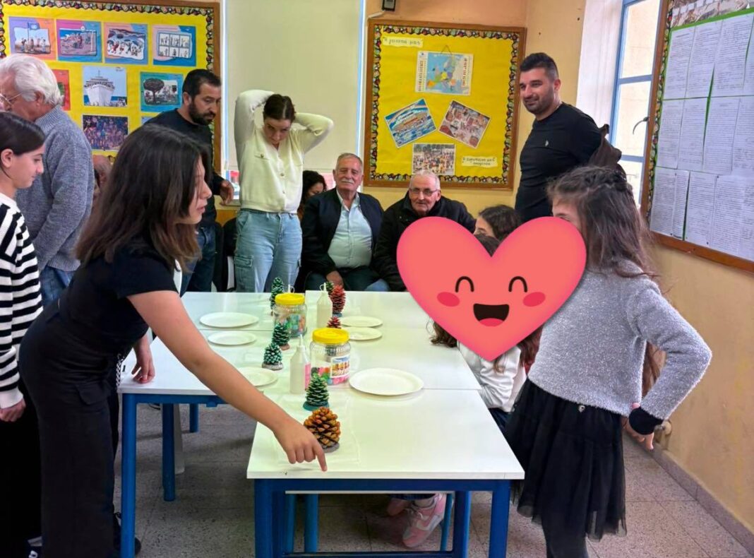 Κατασκευές, τραγούδια και ποιήματα σε χριστουγεννιάτικη ατμόσφαιρα, από ...